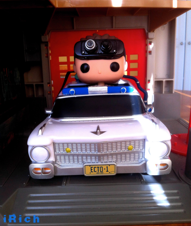 30th Anniversary: Funko Pop! Rides ECTO-1 – Ecto-Containment